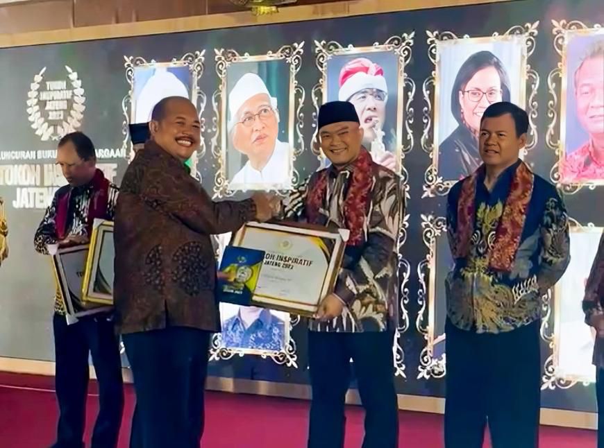 Wisnu Wijaya Terima Anugerah Tokoh Inspiratif Jateng 2023 Fraksi Pks