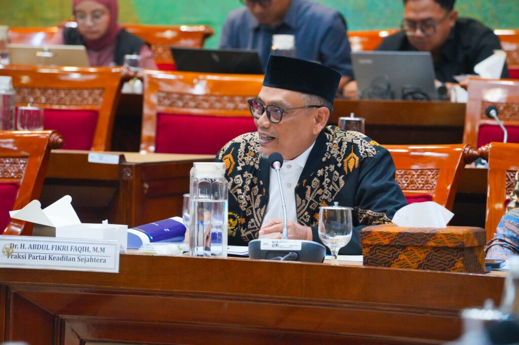 Soroti Tuduhan Komersialisasi Jalur Mandiri, Komisi X DPR RI Desak ...
